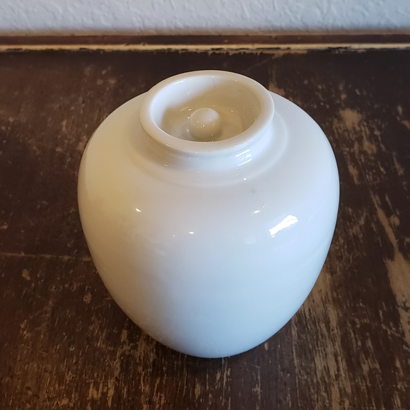 Unbranded | Accents | Vintage White Porcelain Jar Urn Inverted Lid Fall ...